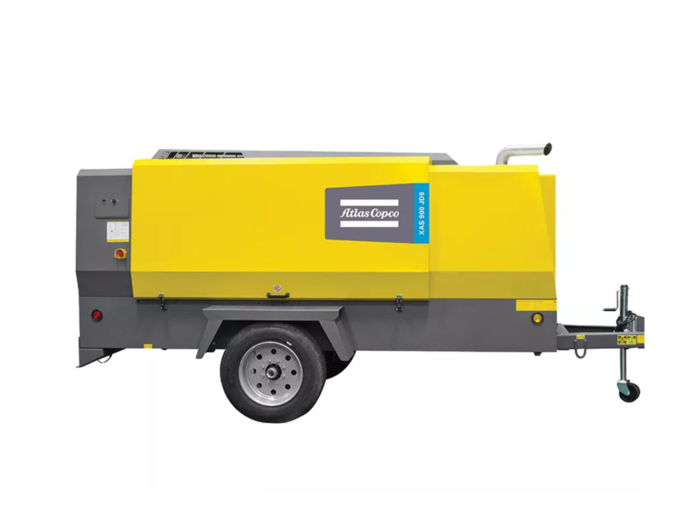 Powerful 900 CFM Towable Compressor Rental : Rocrents | Rochester, NY